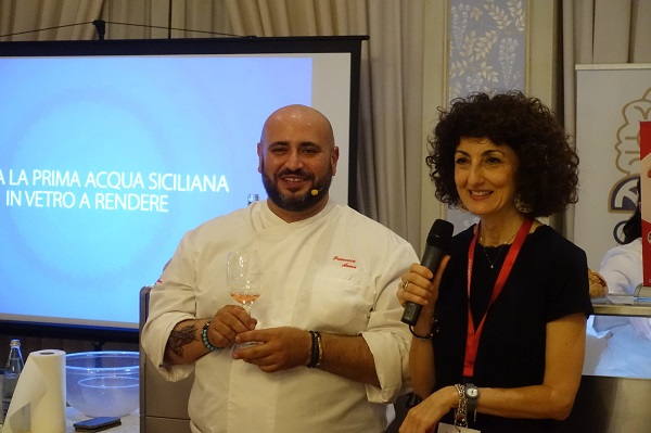 Francesco Arena a TG22: "Vi spiego come fare un pane che duri 7 giorni ...